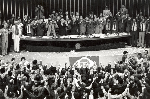 FOTO HISTÓRIA - 30 ANOS DA ASSEMBLEIA CONSTITUINTE — AJURIS
